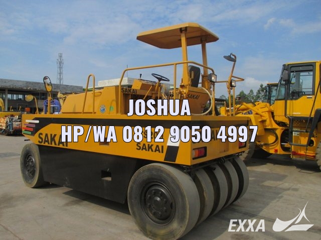 Pneumatic Tire Roller Sakai TS200 | Roller 8ton