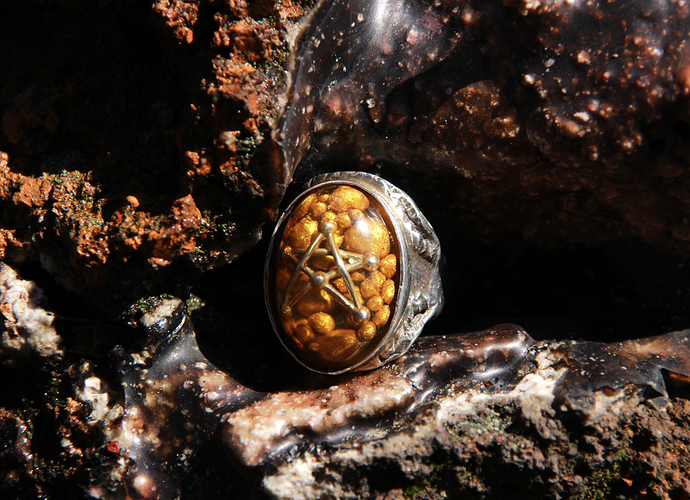 Alex Streeter Oddities: Atomic Gold Angel Heart Ring