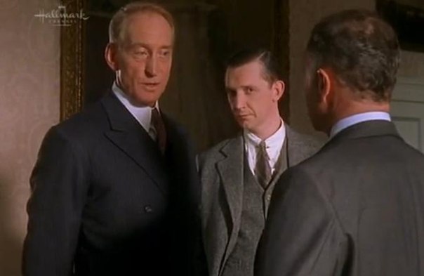 Actor Charles Dance: Charles is Roderick Chamberlain in Black and white ...