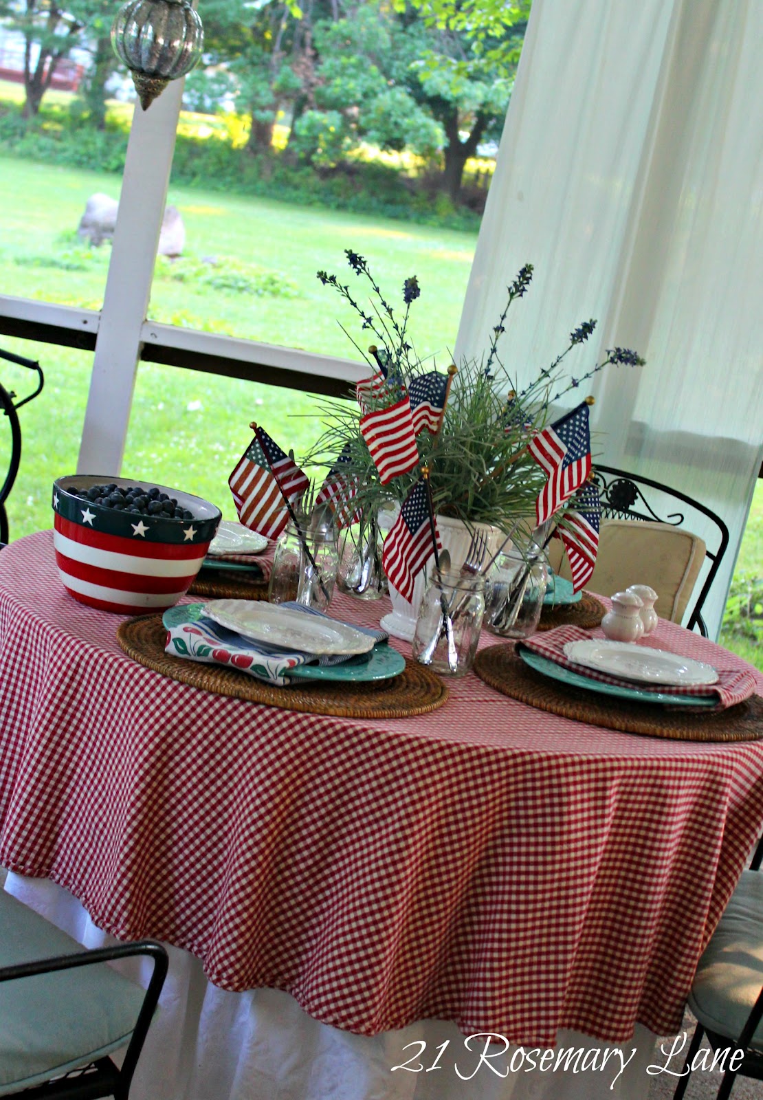 21 Rosemary Lane: Patriotic Table Setting