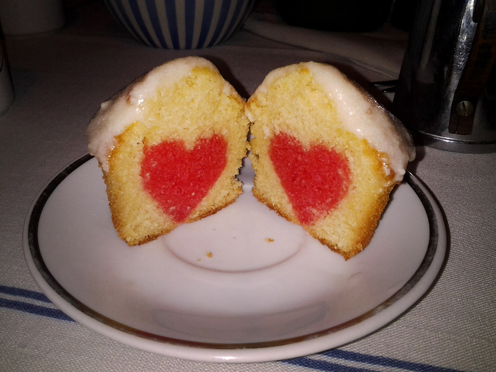 Boardgames & Baking: Valentine Vanilla Heart Muffins