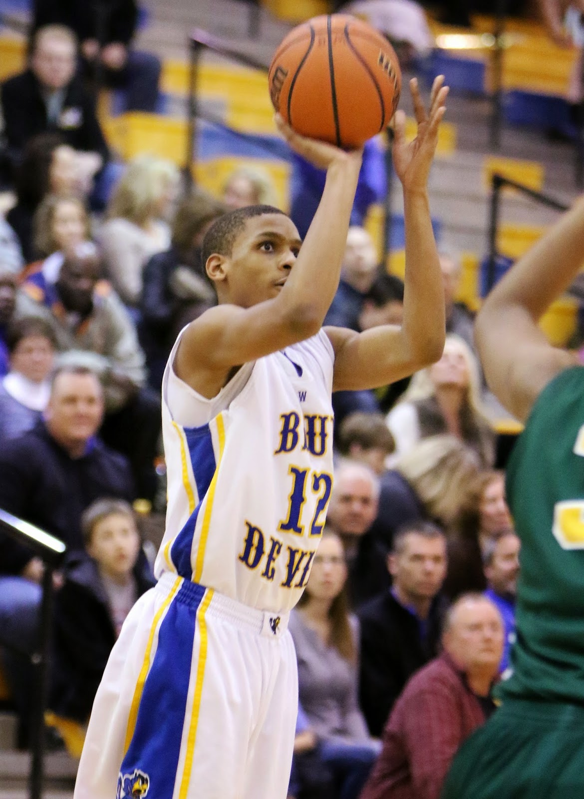 Mark Kodiak Ukena: IHSA Varsity Boys Basketball: Stevenson at Warren