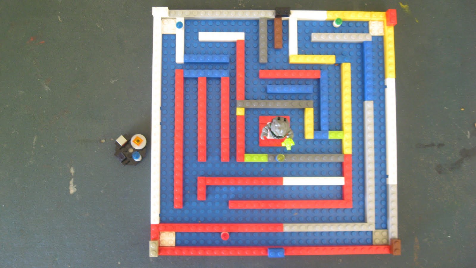 LEGO Quest Kids: Maze or Labyrinth Photos