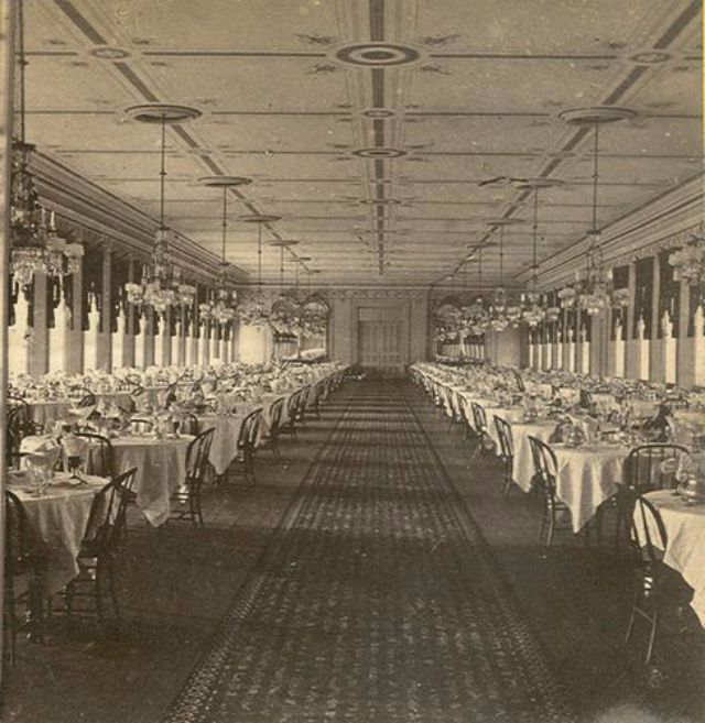 26 Amazing Photos That Show Dining Halls of American Hotels in the ...