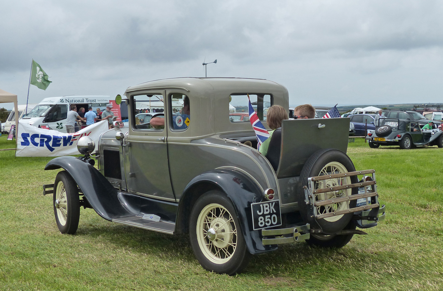 Around Perranuthnoe : The Cars