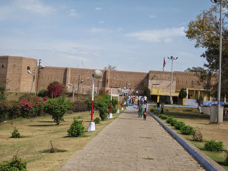 Places to visit in Jammu and Kashmir: Bahu Fort, Jammu and Kashmir ...