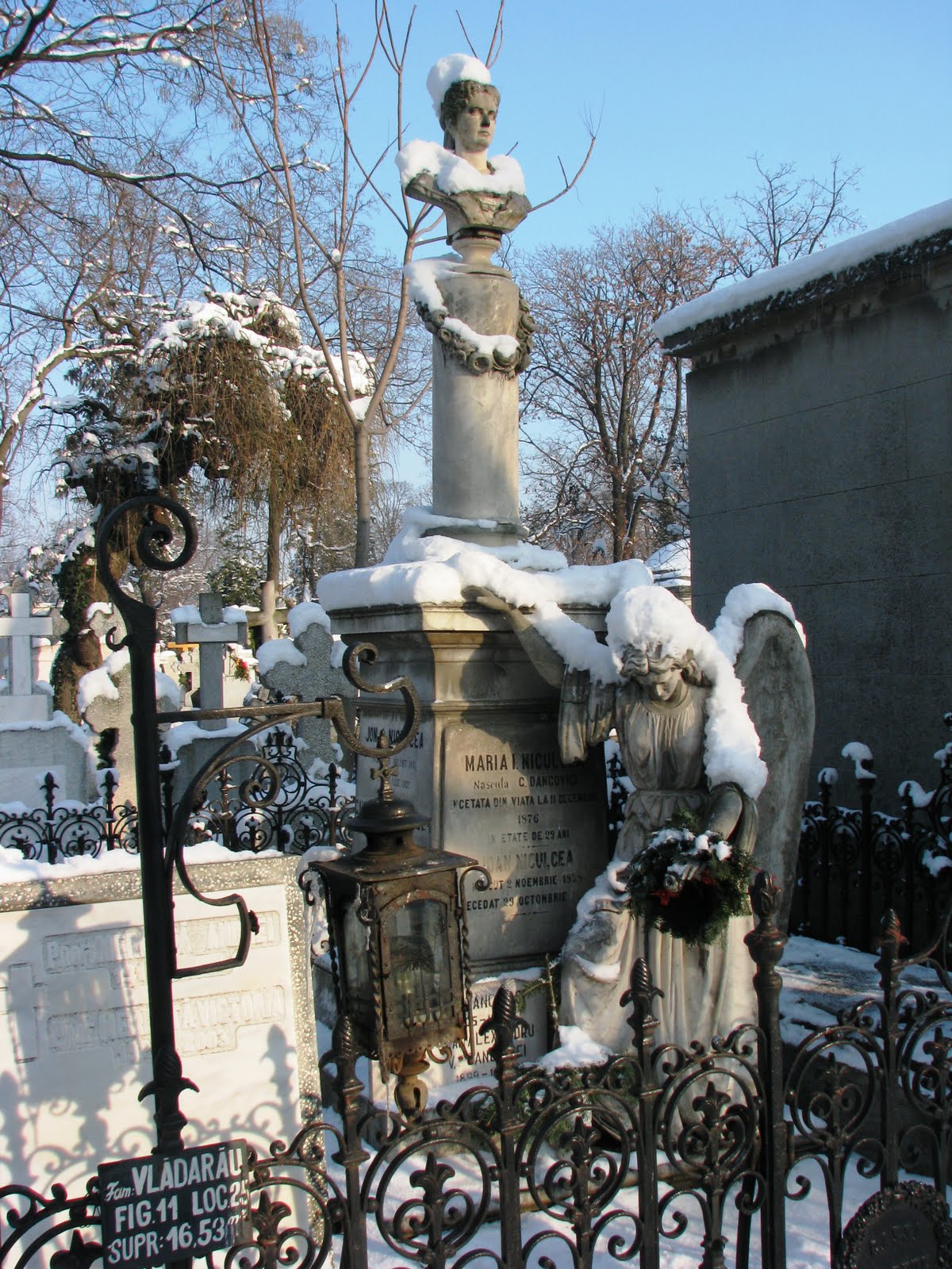Bucurestiul Nestiut: Cimitirul Bellu
