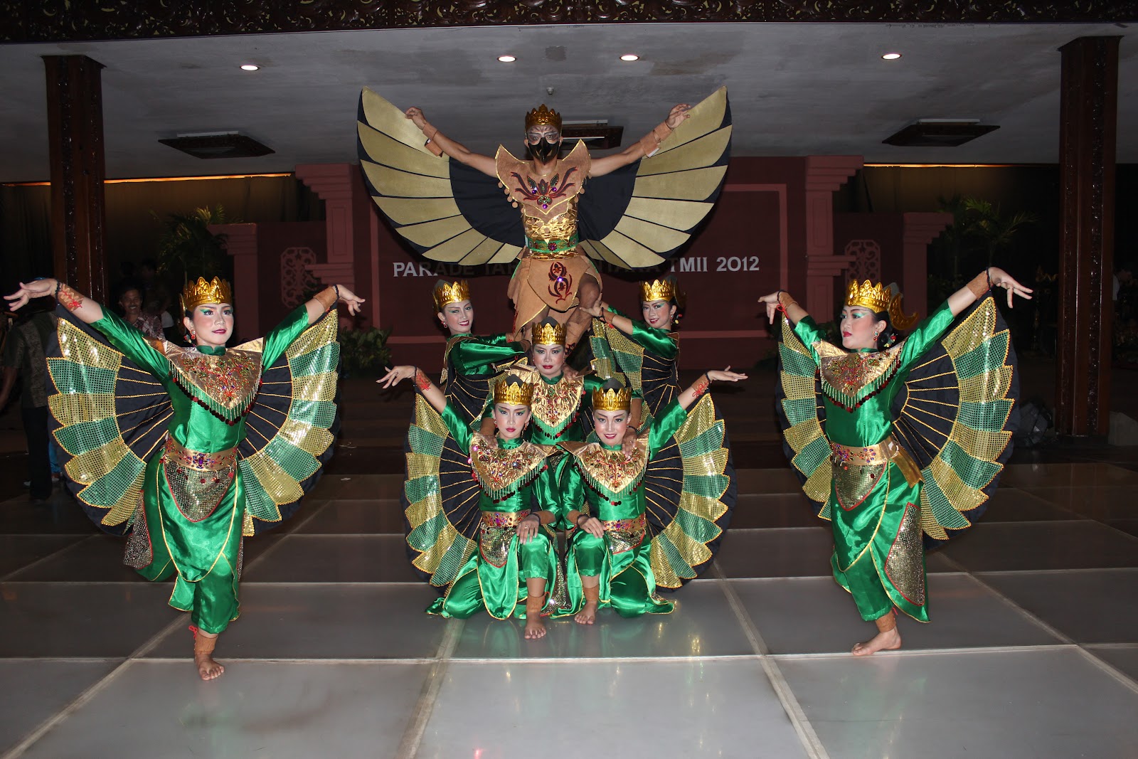 Seni Budaya Sintang: Tari Garuda