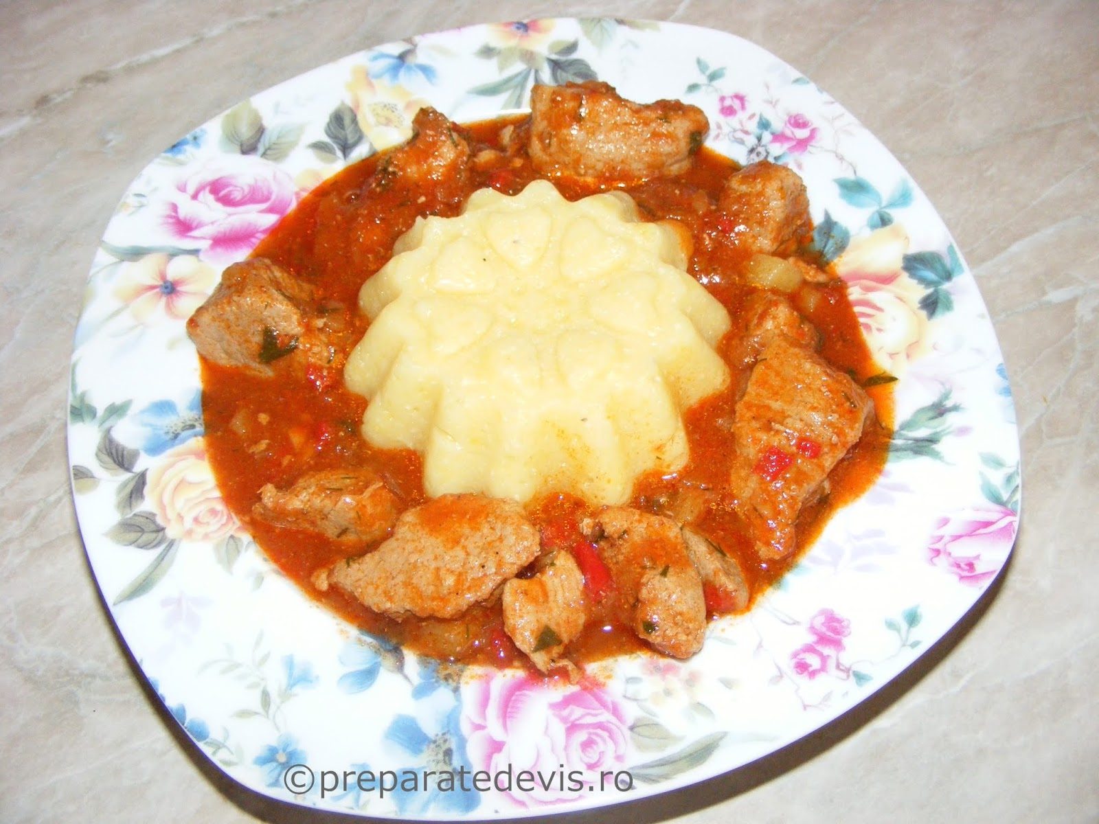 Tocanita de purcel | Preparatedevis.ro