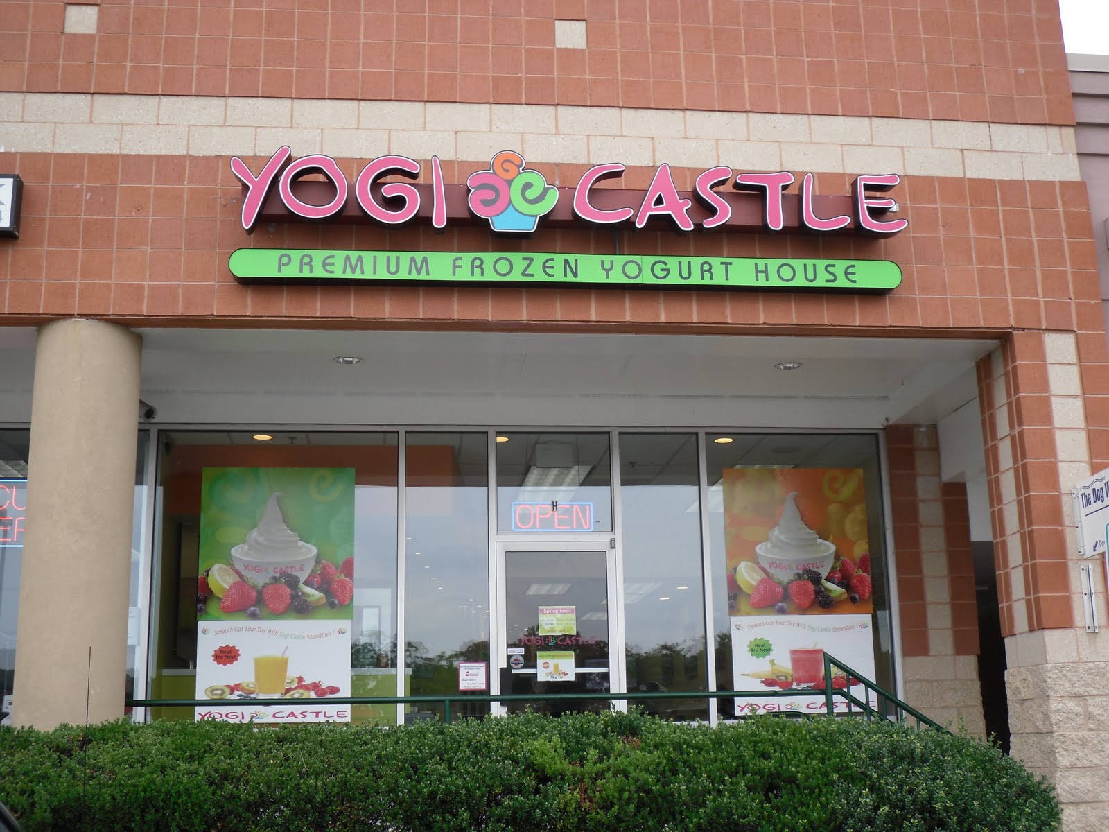 YOGI CASTLE: July 2011