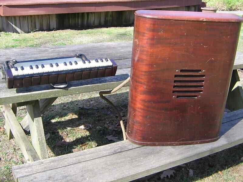 MATRIXSYNTH: Vintage 1940's Hammond Solovox