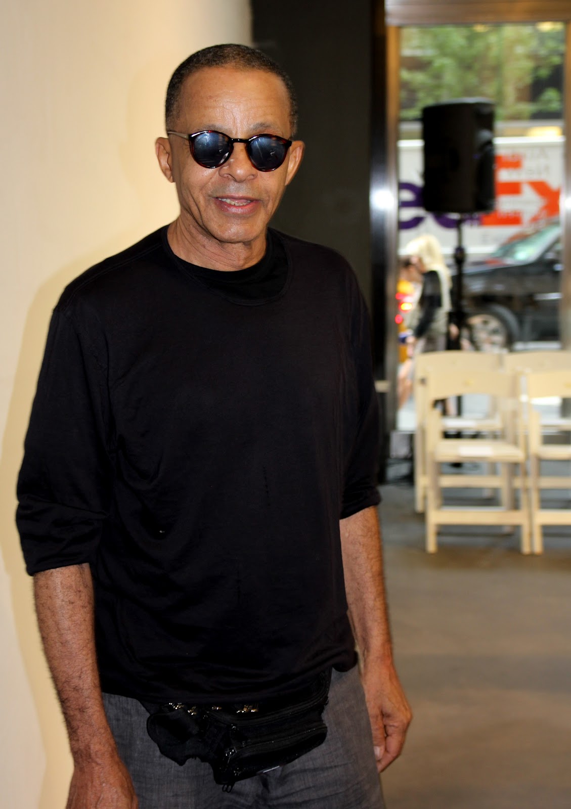 STEPHEN BURROWS BACKSTAGE- SPRING 2012 RTW