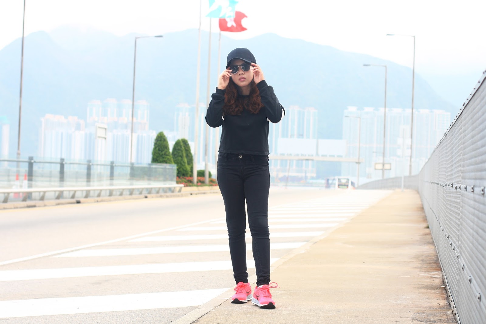 synchronizing the walk - Style Frontier