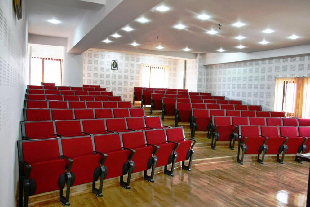 Fotolii sala cinema, scaune teatru, scaune festivitati, fotolii aule si ...