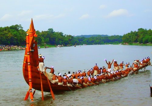 SNAKE BOATS OF KERALA: SNAKE BOATS OF KERALA