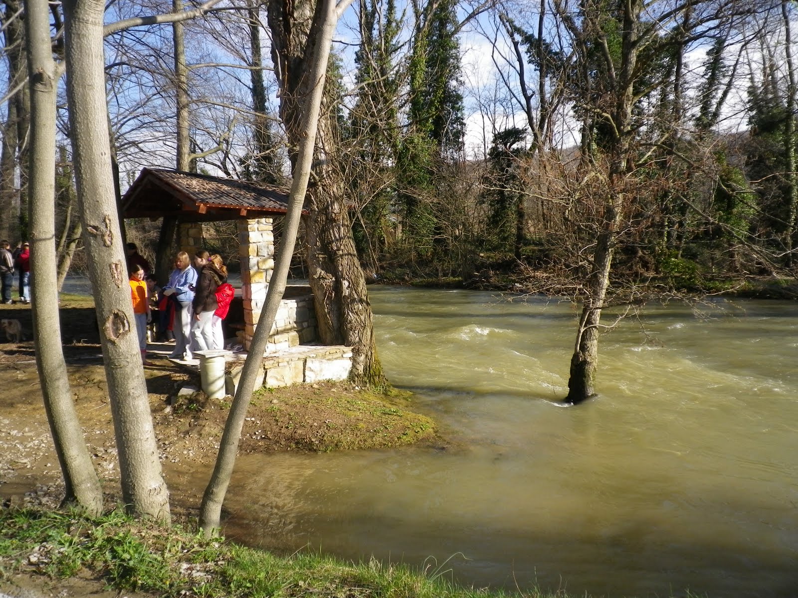 Gobarsko-mikološko društvo Slovenske Istre: REKA RIŽANA ČISTILNA AKCIJA