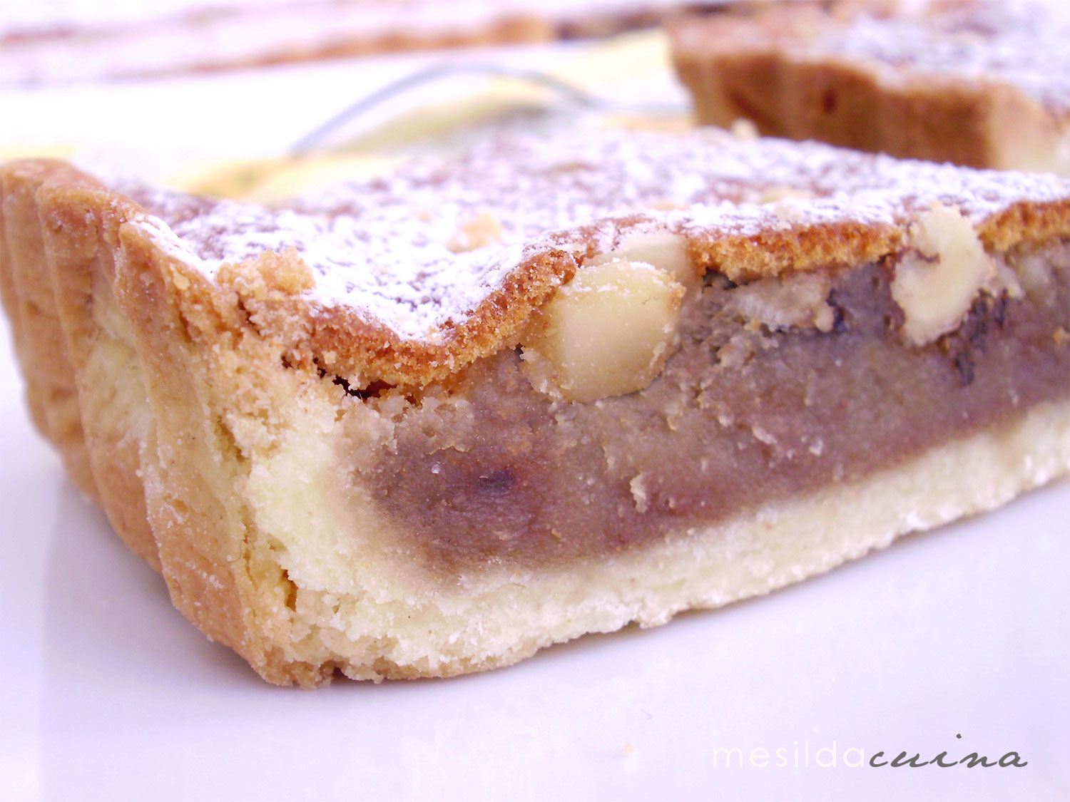 TARTA DE ALMENDRAS NUECES Y VAINILLA - La cocina de Mesilda