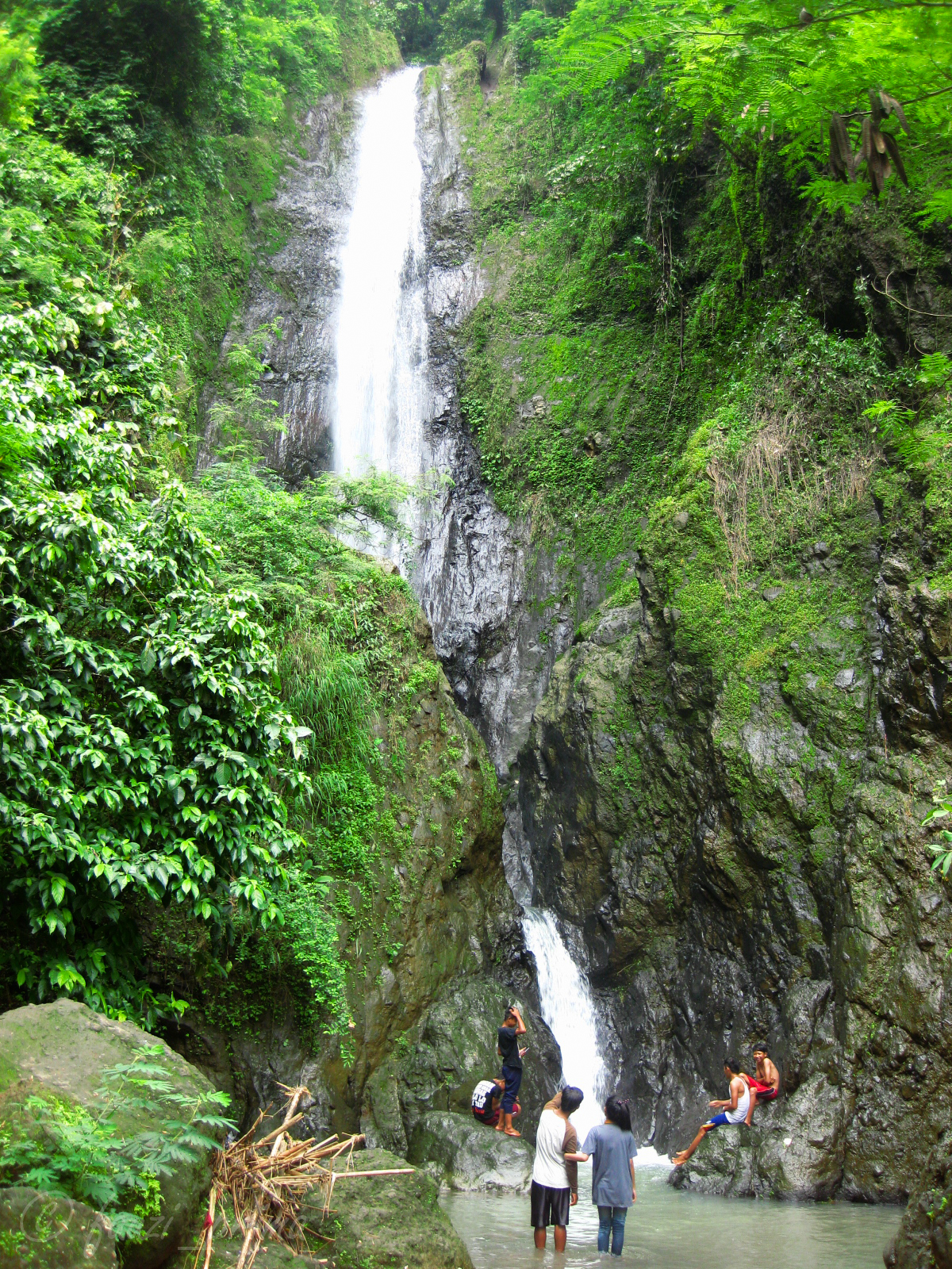 Curug Baligo; Pesona Air terjun Tersembunyi di Kabupaten Majalengka ...