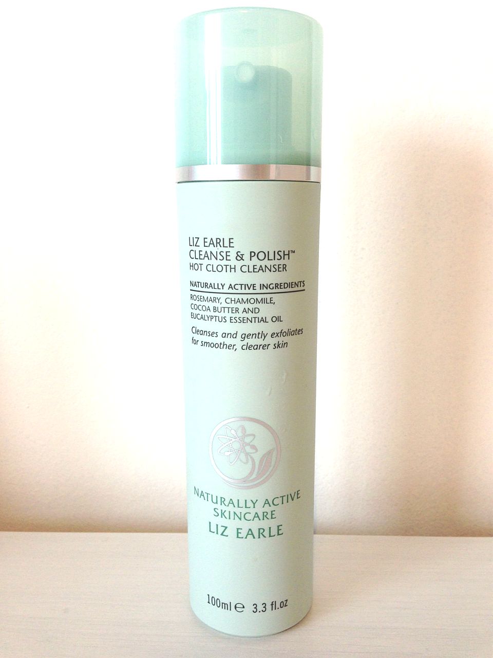 Lippy Lucie: Liz Earle Cleanse & Polish