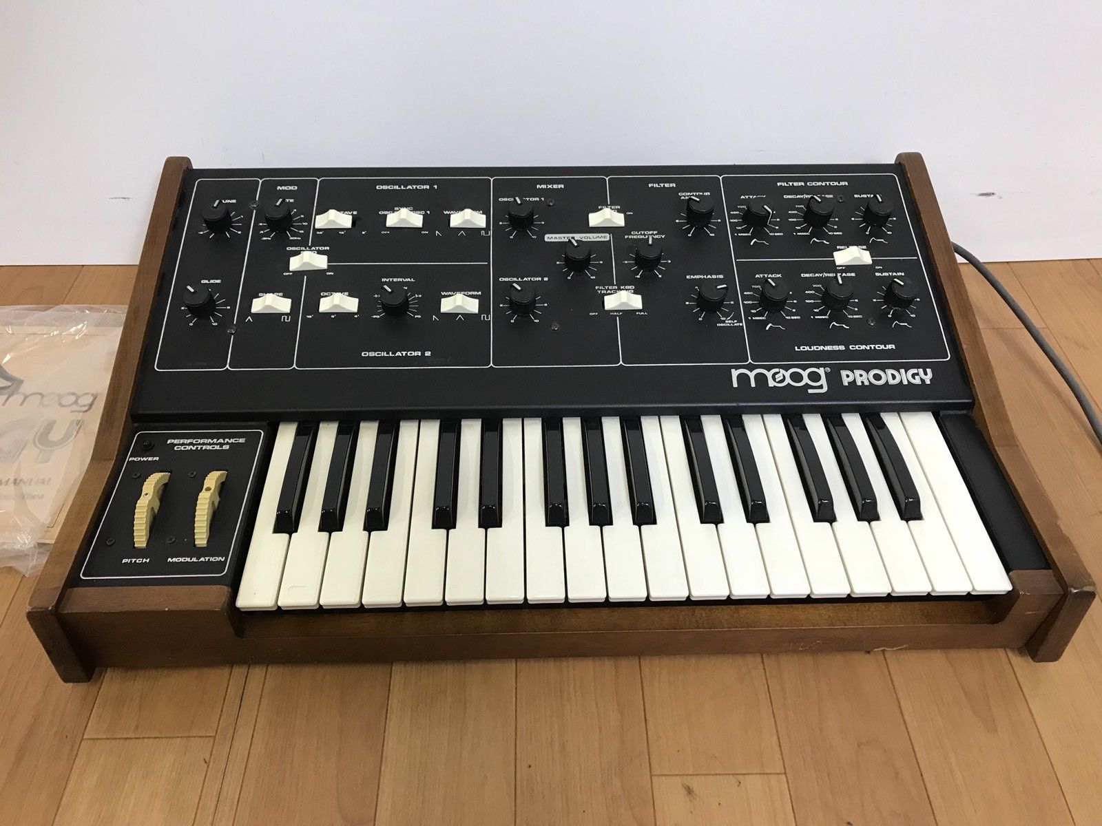 MATRIXSYNTH: Moog Prodigy Analog Synthesizer SN 2337