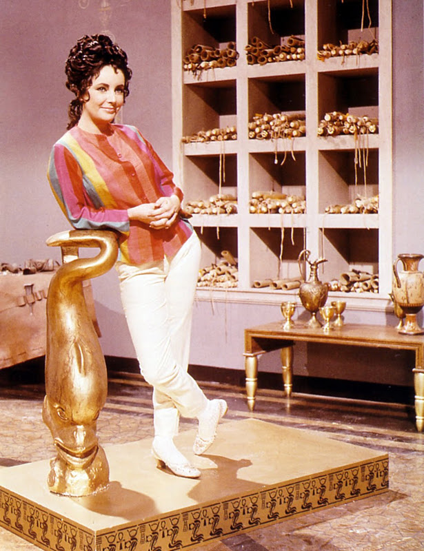 Detrás de las Cámaras: El rodaje de Cleopatra, la película que casi ...