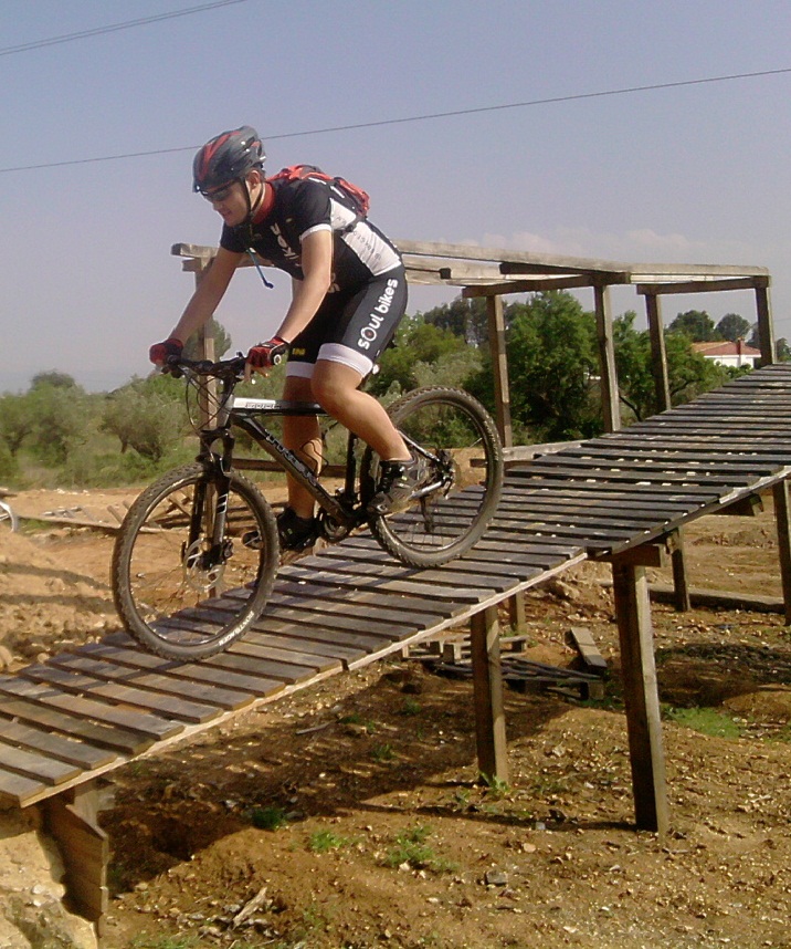 SENDAS DE TOUS Y BIKE PARK, RADICAL BIKE. | GRUPO BTT FORFAIKER ALZIRA ...