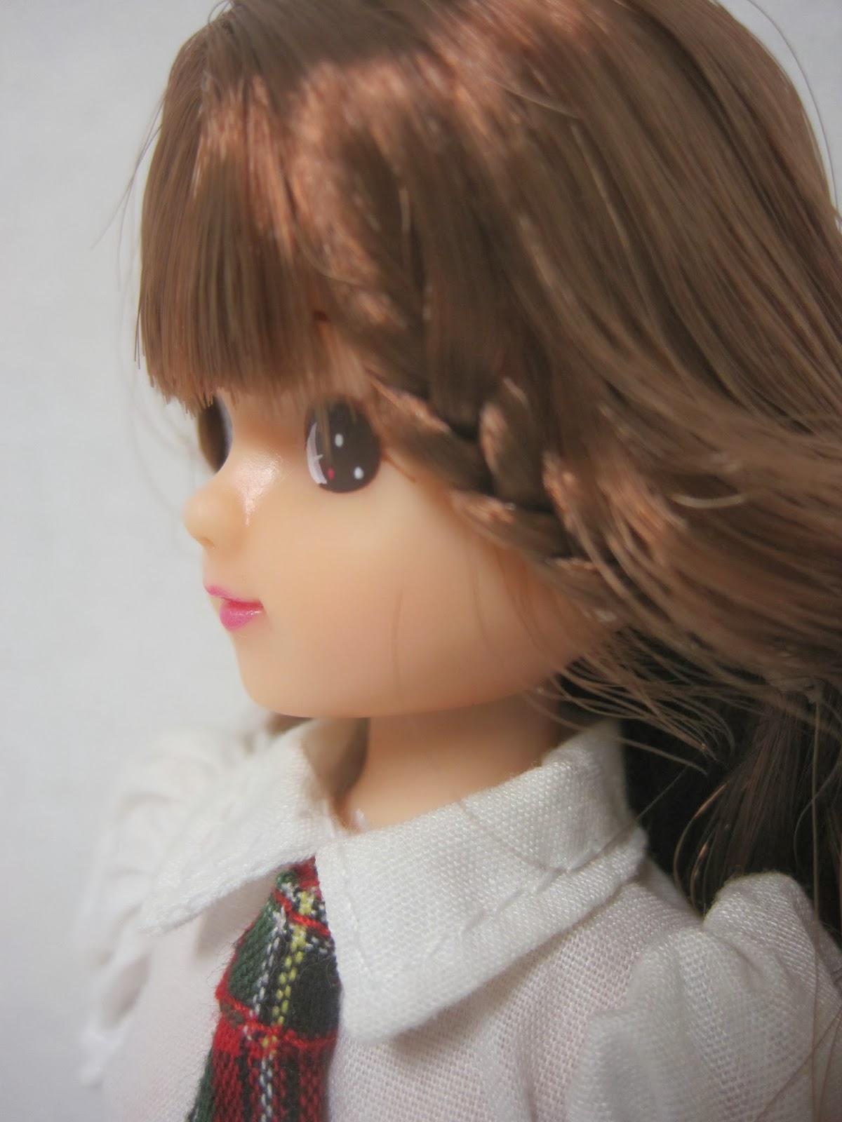 Never Grow Up: A Mom's Guide to Dolls and More: Finally Back with a ...