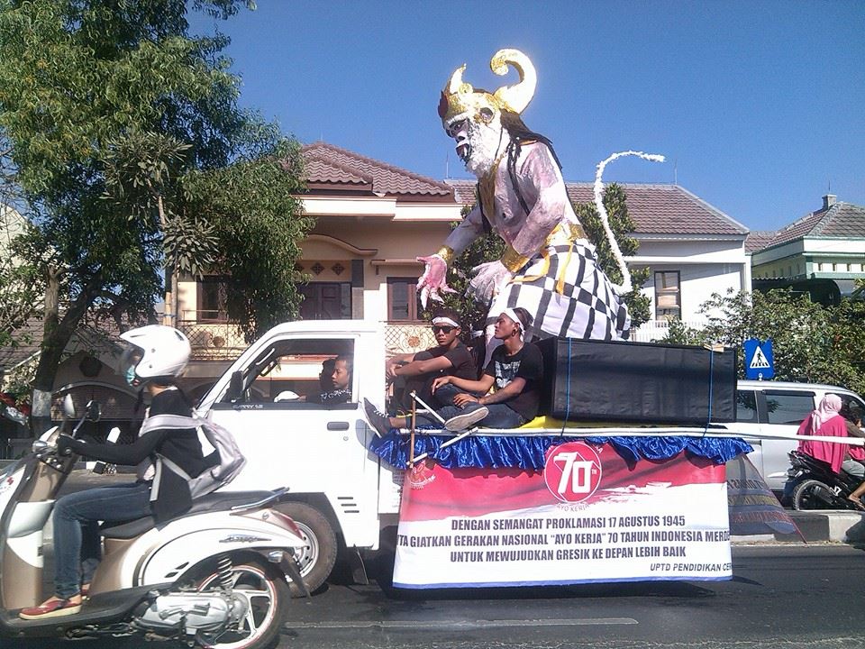 Contoh Design Mobil Untuk Karnaval atau Pawai