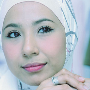 10 Artis Malaysia Bertudung Cantik Dan Comel - Media CBS!