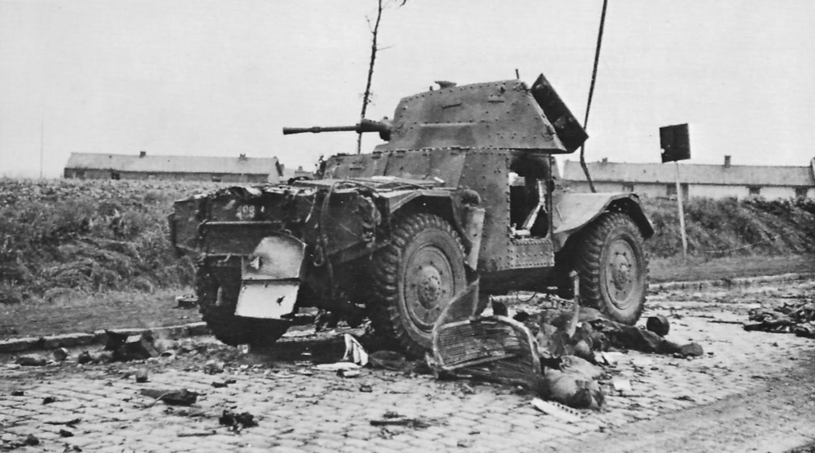 L'AMD Panhard 178.