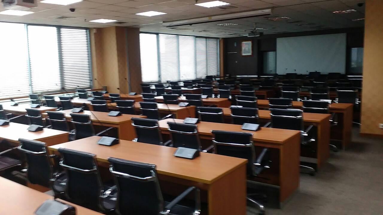 Rumah Tangga UNJ: FOTO GEDUNG M.SYAFEI LANTAI 8 (R. PERTEMUAN)