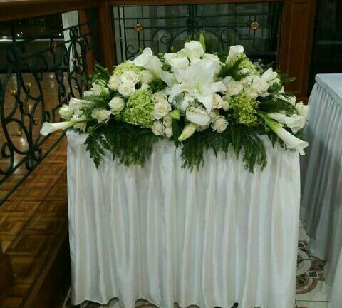 BUNGA ALTAR - Freshcut Flowers