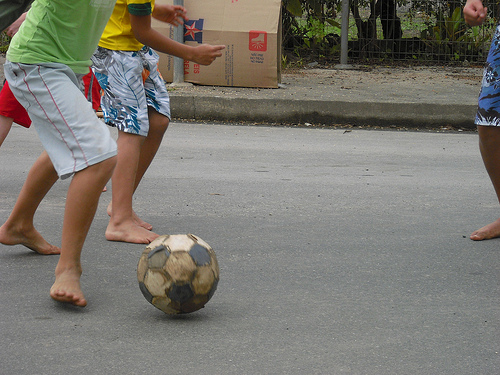 BLOG DO ORACY: As 10 regras do Futebol de Rua, o futebol da minha infância.