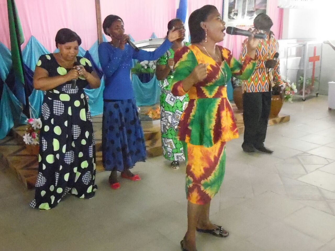 FURAHISHA_GOSPEL: IBADA INAYOKUBALIKA