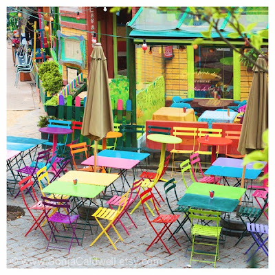 Pictures from Paris: Rainbow Café (Part II) Paris, Montmartre