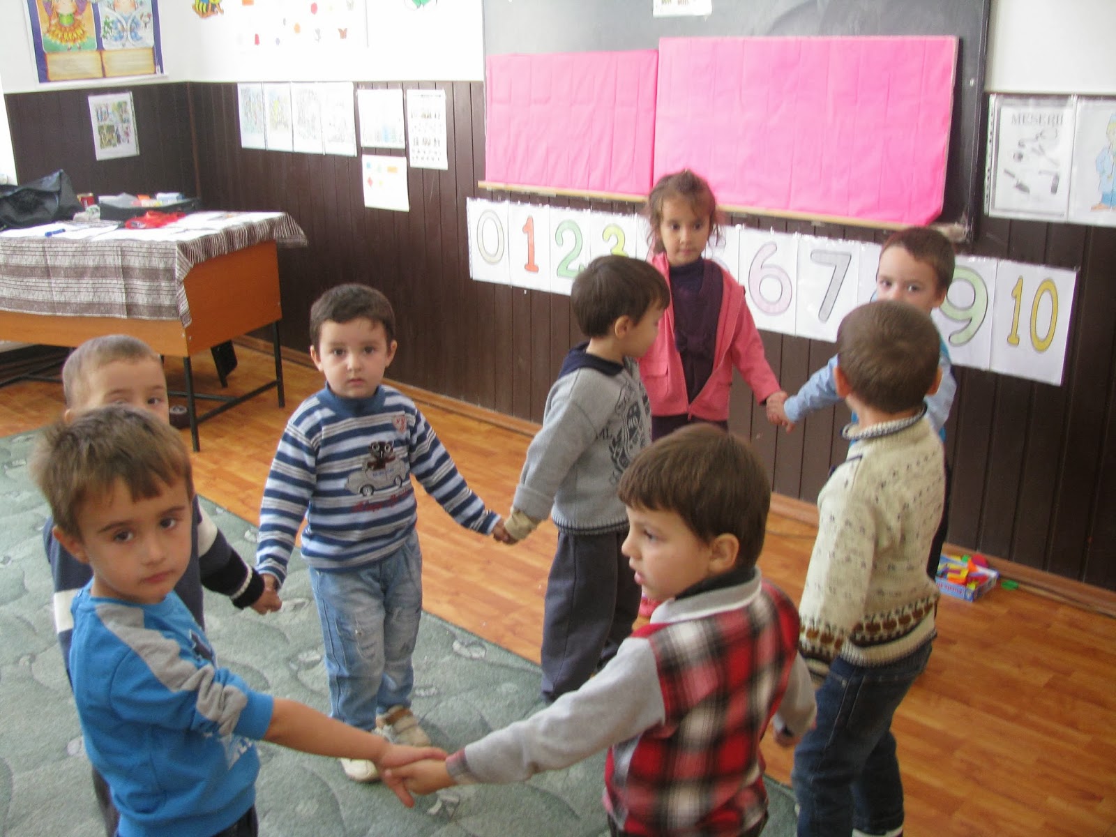 Grupa fluturasilor Leresti: LOCALITATEA MEA