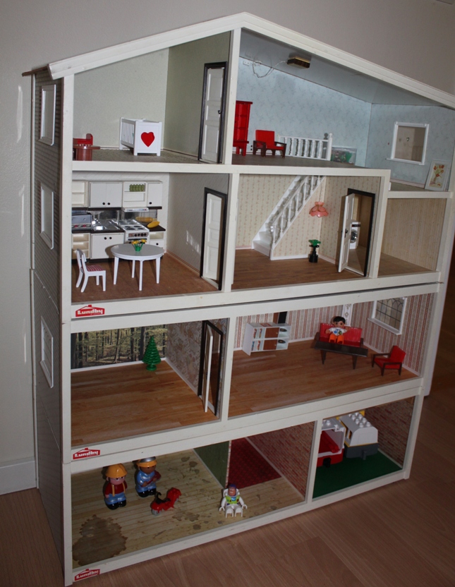 Milos värld: Mitt gamla dockhus