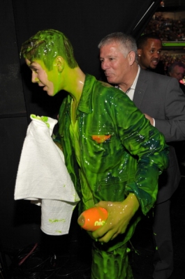 Bieber Fever: abril 2012