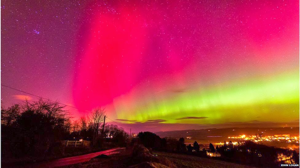 TYWKIWDBI ("Tai-Wiki-Widbee"): Red aurorae borealis