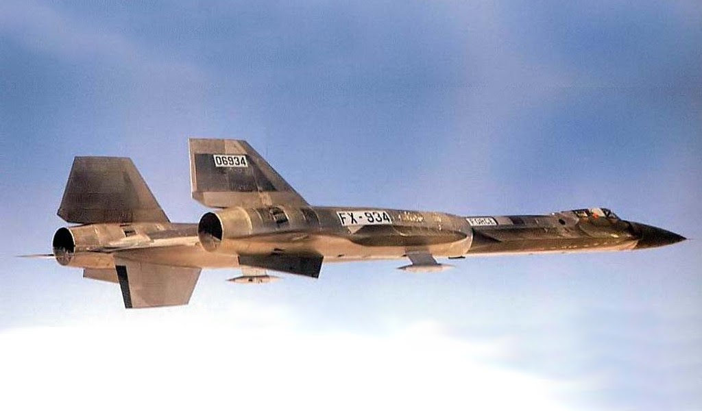 AVIÕES MILITARES: Lockheed A-12 Oxcart - Precursor do SR-71 Blackbird