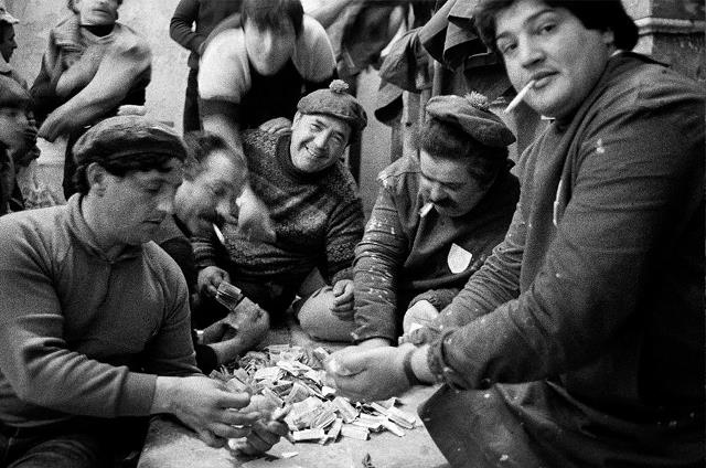 Husmeando por la red: Fotos inéditas de la mafia siciliana de los años 70.