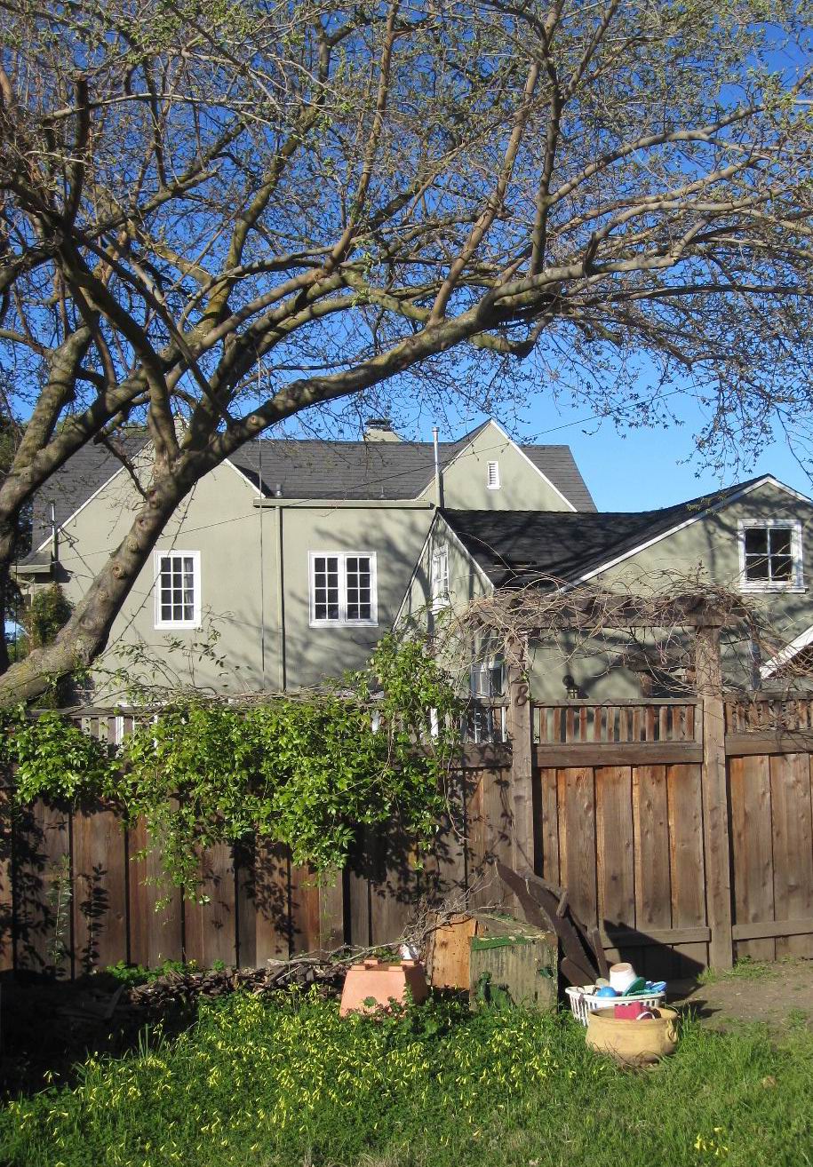 Little Pink Houses: A Walk Around Clyde, CA