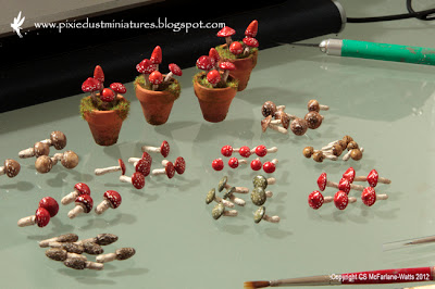 Pixie Dust Miniatures: My Workspace - Magic Mushrooms...
