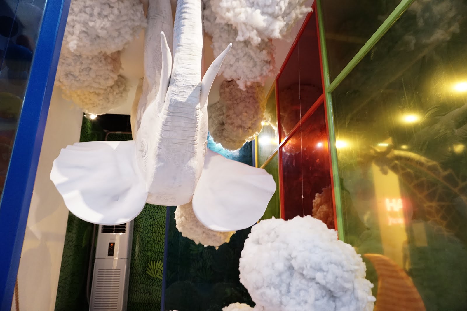 [Art]: Haluu World - Stevie Wong