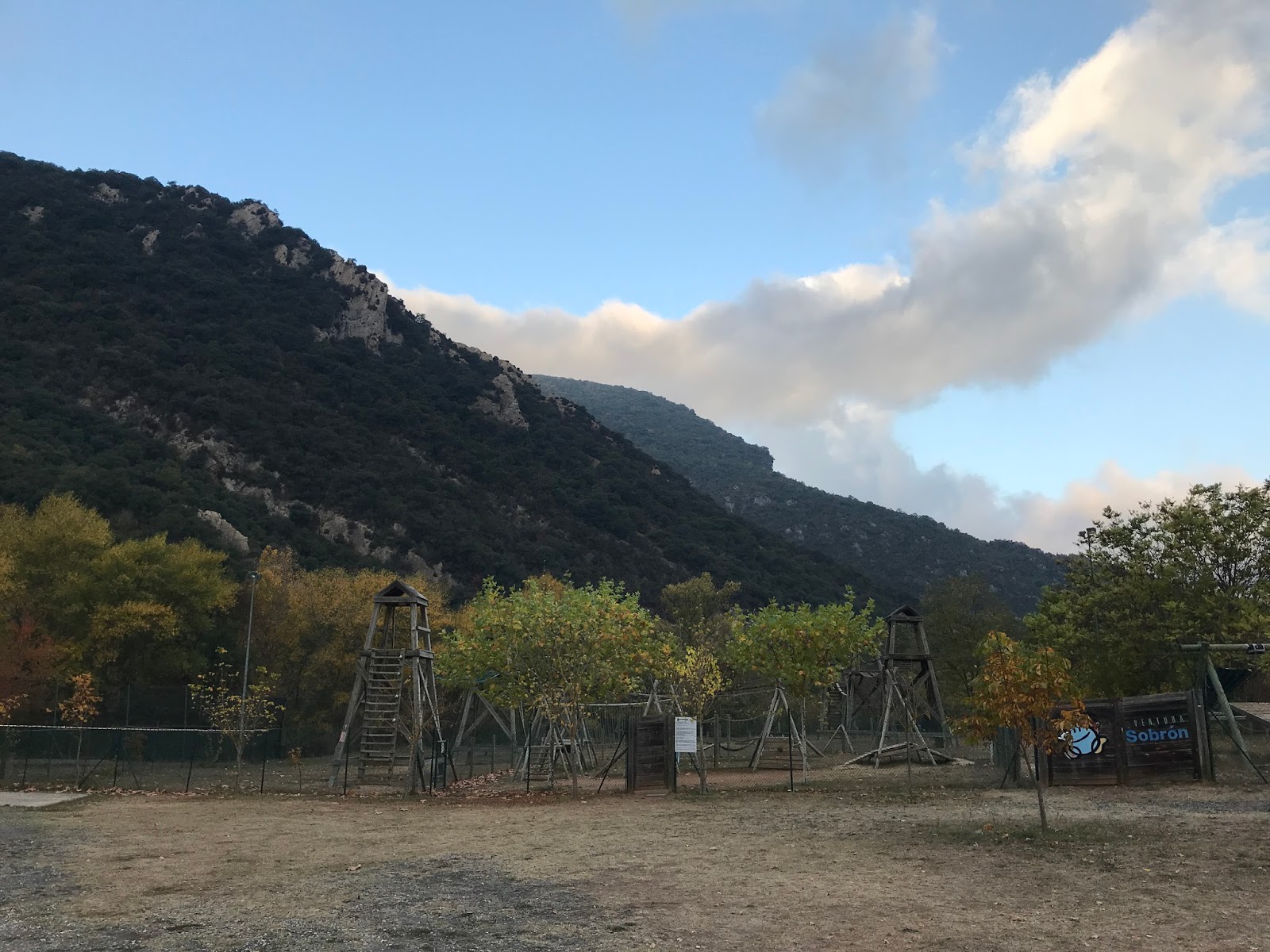 POR ALAVA Y MAS: PICO CUETO ( Desde Sobron ) por los monte Obarenes