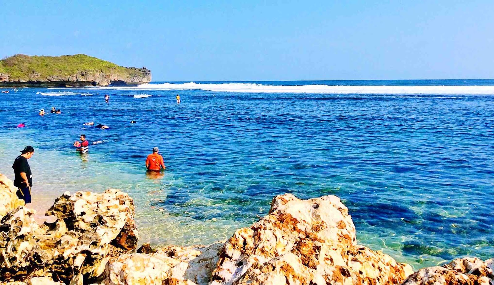 Beautiful Trip: Pantai Sadranan Gunung Kidul ~ Buka Mata