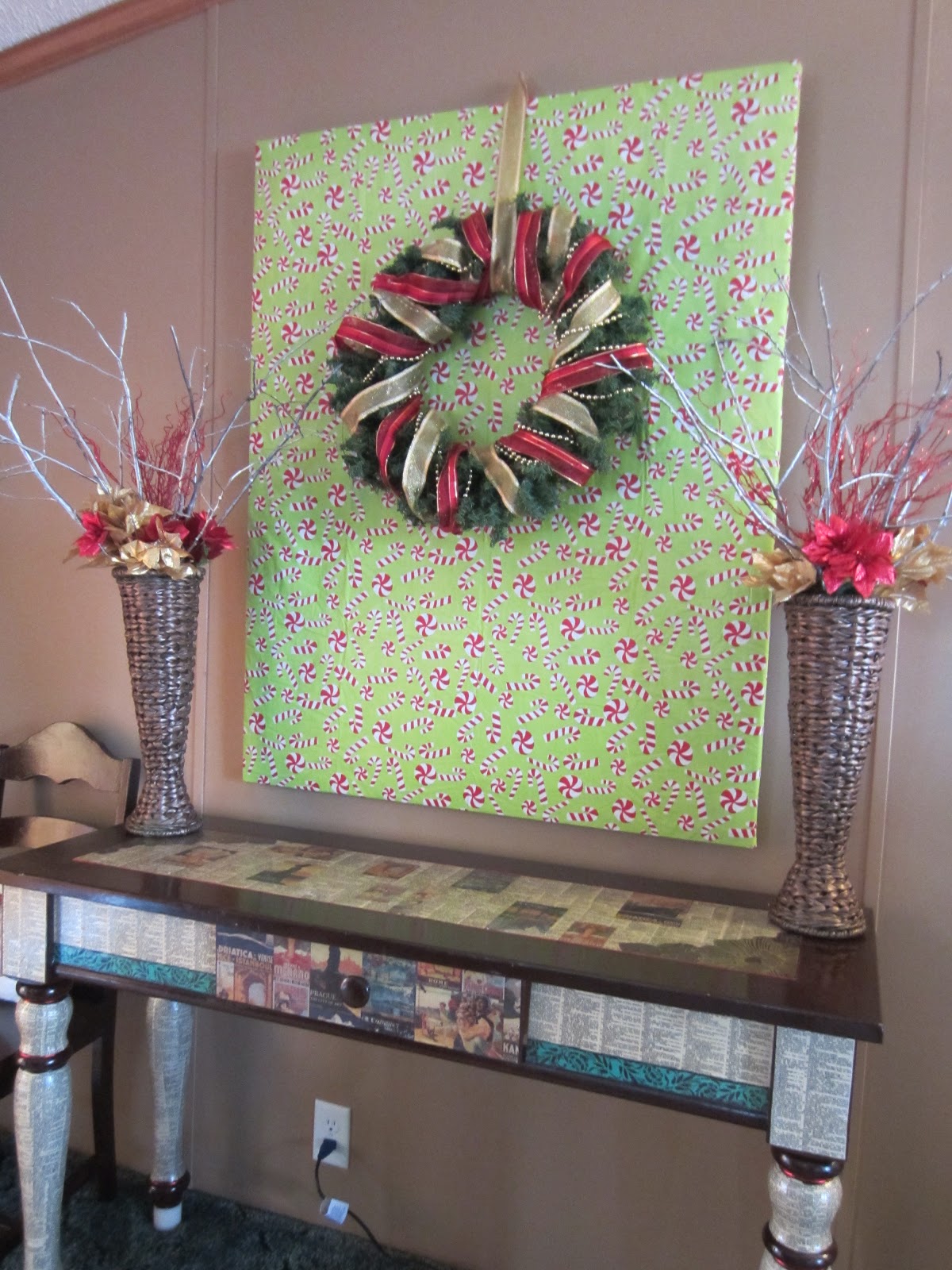 The Purple Paisley: Deck the Halls - Christmas decorating on a budget