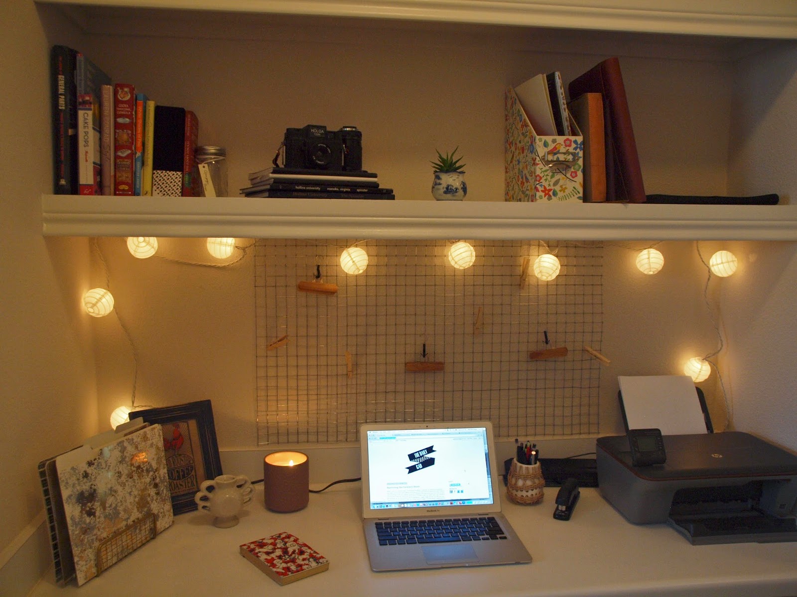 The Daily Gab: DIY: Simple Wire Mesh Board