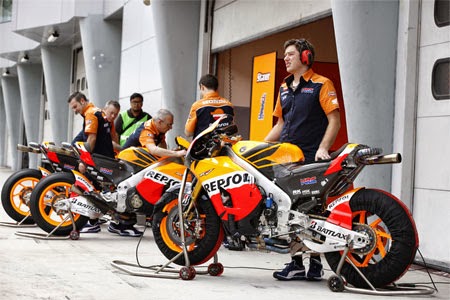 Gambar Motor Balap Honda RC213V | Koleksi Gambar Motor