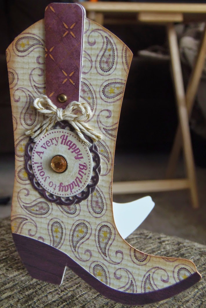Craft with Bee: Boot-shaped Card